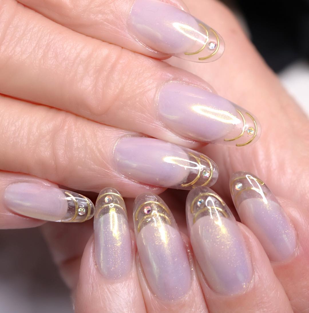 Is de floating French manicure iets voor jou? - Wellness Academie